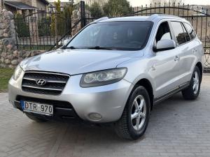 Grey Hyundai Santa Fe 2008 in Vilnius, with an engine capacity of 2.20 L and mileage of 377 thousand km for 2899 €, photo  on AUTOMOTO.COM.LV