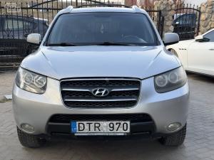 Grey Hyundai Santa Fe 2008 in Vilnius, with an engine capacity of 2.20 L and mileage of 377 thousand km for 2899 €, photo 4 on AUTOMOTO.COM.LV