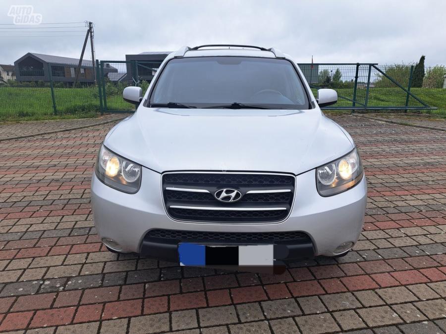 Grey Hyundai Santa Fe 2008 in Silute, with an engine capacity of 2.20 L and mileage of 274 thousand km for 3650 €, photo 13 on AUTOMOTO.COM.LV