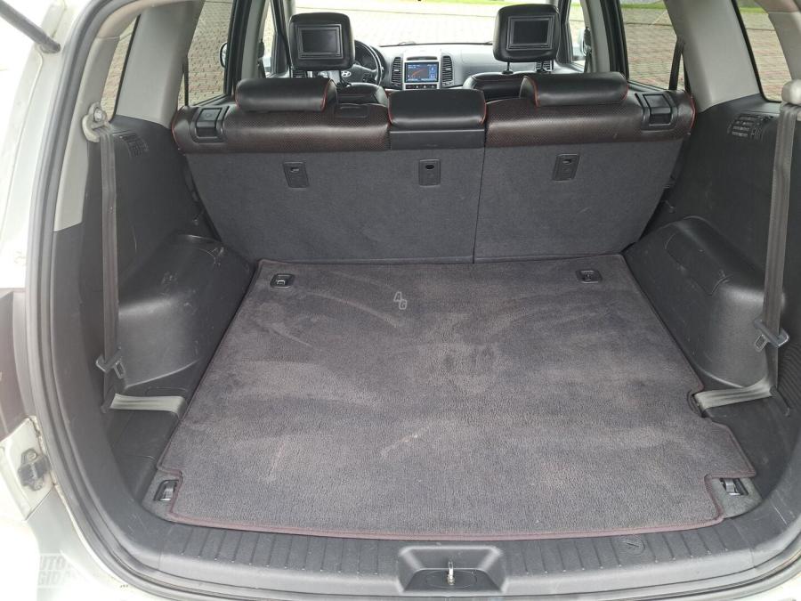 Grey Hyundai Santa Fe 2008 in Silute, with an engine capacity of 2.20 L and mileage of 274 thousand km for 3650 €, photo 22 on AUTOMOTO.COM.LV