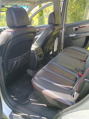 Pelēks Hyundai Santa Fe 2008 Daugavpils, ar dzinēja tilpumu 2.20 L un nobraukumu 293 tūkst. km par 4600 €, foto 7 vietnē AUTOMOTO.COM.LV