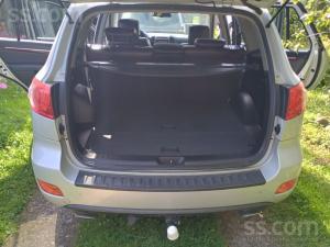 Pelēks Hyundai Santa Fe 2008 Daugavpils, ar dzinēja tilpumu 2.20 L un nobraukumu 293 tūkst. km par 4600 €, foto 8 vietnē AUTOMOTO.COM.LV