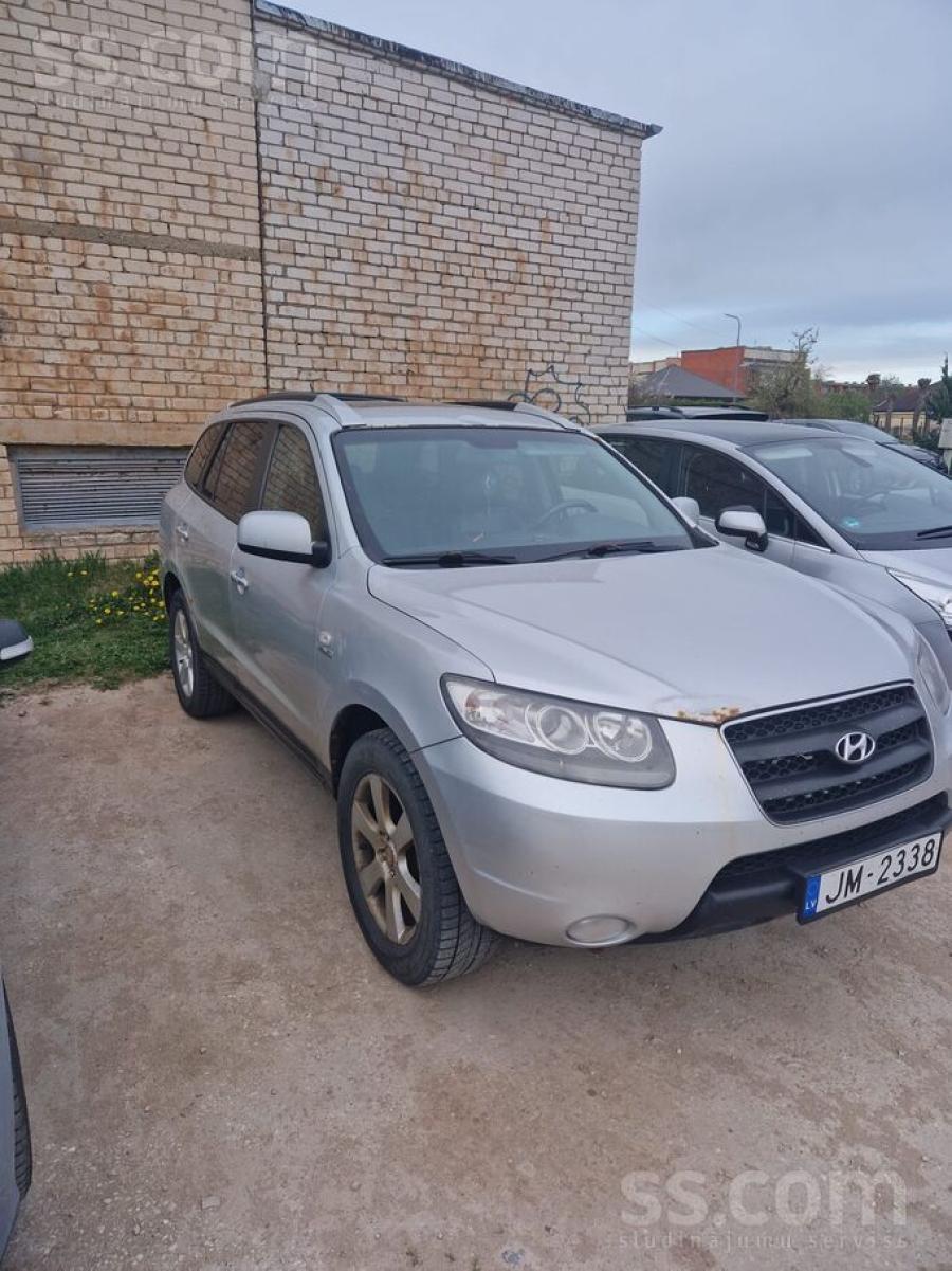 Pelēks Hyundai Santa Fe 2008 Dobele, ar dzinēja tilpumu 2.20 L un nobraukumu 0 tūkst. km par 1400 €, foto 3 vietnē AUTOMOTO.COM.LV
