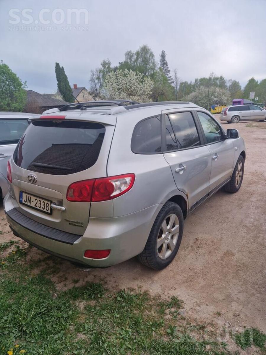 Pelēks Hyundai Santa Fe 2008 Dobele, ar dzinēja tilpumu 2.20 L un nobraukumu 0 tūkst. km par 1400 €, foto 4 vietnē AUTOMOTO.COM.LV