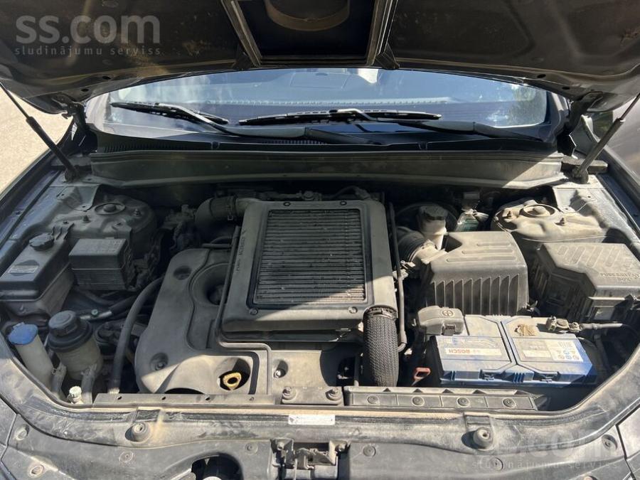 Pelēks Hyundai Santa Fe 2008 Saldus, ar dzinēja tilpumu 2.20 L un nobraukumu 293 tūkst. km par 3950 €, foto 17 vietnē AUTOMOTO.COM.LV
