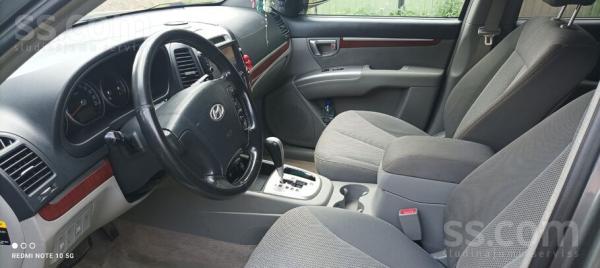 Pelēks Hyundai Santa Fe 2008 Jēkabpils, ar dzinēja tilpumu 2.20 L un nobraukumu 347 tūkst. km par 4800 €, foto 2 vietnē AUTOMOTO.COM.LV