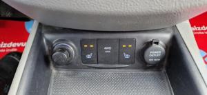 Pelēks Hyundai Santa Fe 2008 Rīga, ar dzinēja tilpumu 2.20 L un nobraukumu 210 tūkst. km par 5950 €, foto 5 vietnē AUTOMOTO.COM.LV