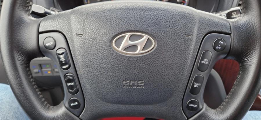 Pelēks Hyundai Santa Fe 2008 Rīga, ar dzinēja tilpumu 2.20 L un nobraukumu 210 tūkst. km par 5950 €, foto 6 vietnē AUTOMOTO.COM.LV