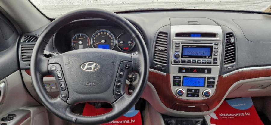 Pelēks Hyundai Santa Fe 2008 Rīga, ar dzinēja tilpumu 2.20 L un nobraukumu 210 tūkst. km par 5950 €, foto 9 vietnē AUTOMOTO.COM.LV