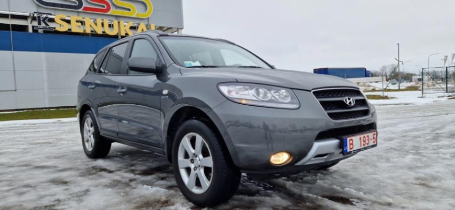 Pelēks Hyundai Santa Fe 2008 Rīga, ar dzinēja tilpumu 2.20 L un nobraukumu 210 tūkst. km par 5950 €, foto 30 vietnē AUTOMOTO.COM.LV
