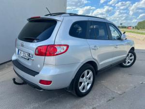 Grey Hyundai Santa Fe 2008 in Jekabpils, with an engine capacity of 2.20 L and mileage of 201 thousand km for 4300 €, photo 3 on AUTOMOTO.COM.LV