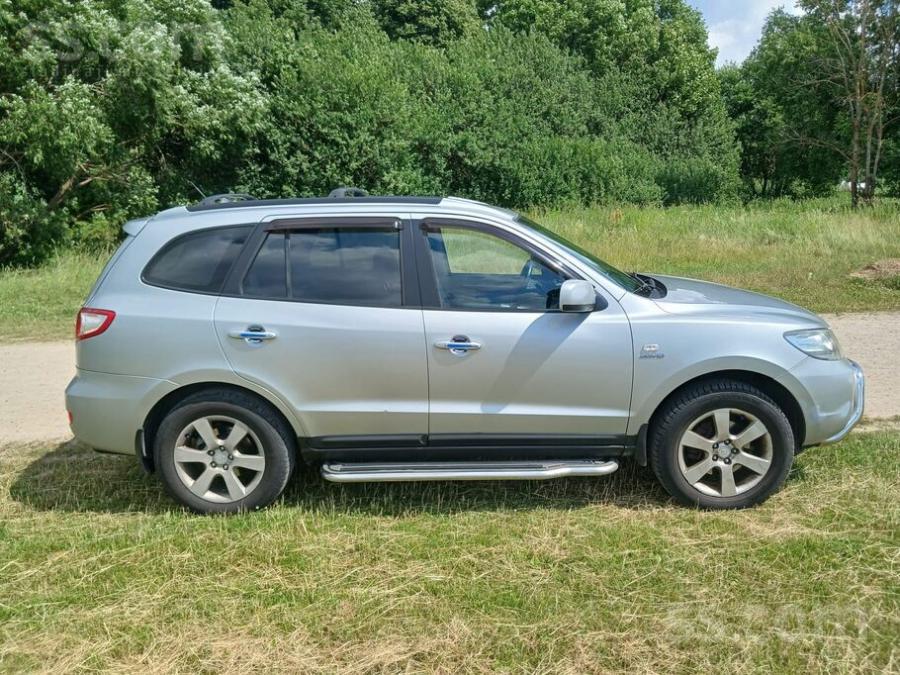 Pelēks Hyundai Santa Fe 2008 Rīga, ar dzinēja tilpumu 2.20 L un nobraukumu 250 tūkst. km par 4800 €, foto 5 vietnē AUTOMOTO.COM.LV