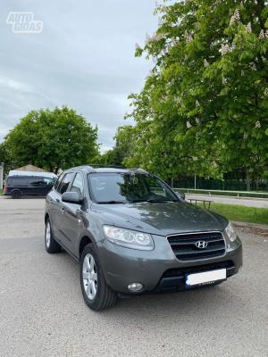 Grey Hyundai Santa Fe 2008 in Kaunas, with an engine capacity of 2.20 L and mileage of 355 thousand km for 3500 €, photo  on AUTOMOTO.COM.LV