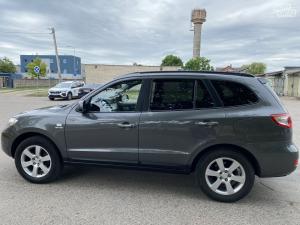 Grey Hyundai Santa Fe 2008 in Kaunas, with an engine capacity of 2.20 L and mileage of 355 thousand km for 3500 €, photo 7 on AUTOMOTO.COM.LV