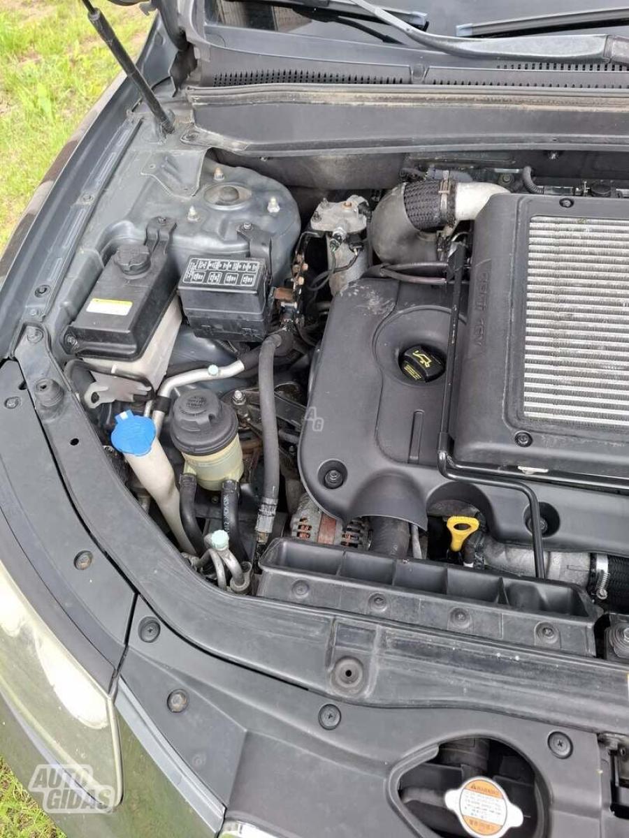 Grey Hyundai Santa Fe 2008 in Kaunas, with an engine capacity of 2.20 L and mileage of 355 thousand km for 3500 €, photo 21 on AUTOMOTO.COM.LV