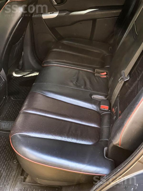 Pelēks Hyundai Santa Fe 2008 Rīga, ar dzinēja tilpumu 2.60 L un nobraukumu 208 tūkst. km par 3800 €, foto 6 vietnē AUTOMOTO.COM.LV