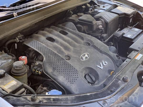Pelēks Hyundai Santa Fe 2008 Rīga, ar dzinēja tilpumu 2.60 L un nobraukumu 208 tūkst. km par 3800 €, foto 7 vietnē AUTOMOTO.COM.LV