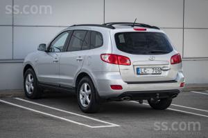Pelēks Hyundai Santa Fe 2008 Rīga, ar dzinēja tilpumu 2.20 L un nobraukumu 352 tūkst. km par 3995 €, foto 7 vietnē AUTOMOTO.COM.LV