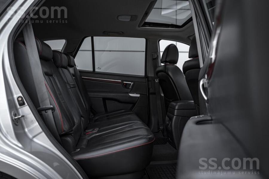 Pelēks Hyundai Santa Fe 2008 Rīga, ar dzinēja tilpumu 2.20 L un nobraukumu 352 tūkst. km par 3995 €, foto 13 vietnē AUTOMOTO.COM.LV