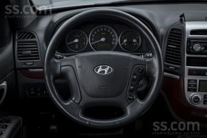Pelēks Hyundai Santa Fe 2008 Rīga, ar dzinēja tilpumu 2.20 L un nobraukumu 352 tūkst. km par 3995 €, foto 18 vietnē AUTOMOTO.COM.LV