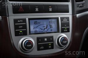 Pelēks Hyundai Santa Fe 2008 Rīga, ar dzinēja tilpumu 2.20 L un nobraukumu 352 tūkst. km par 3995 €, foto 23 vietnē AUTOMOTO.COM.LV