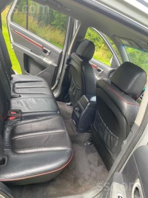 Grey Hyundai Santa Fe 2008 in Madona, with an engine capacity of 2.20 L and mileage of 289 thousand km for 3990 €, photo 8 on AUTOMOTO.COM.LV