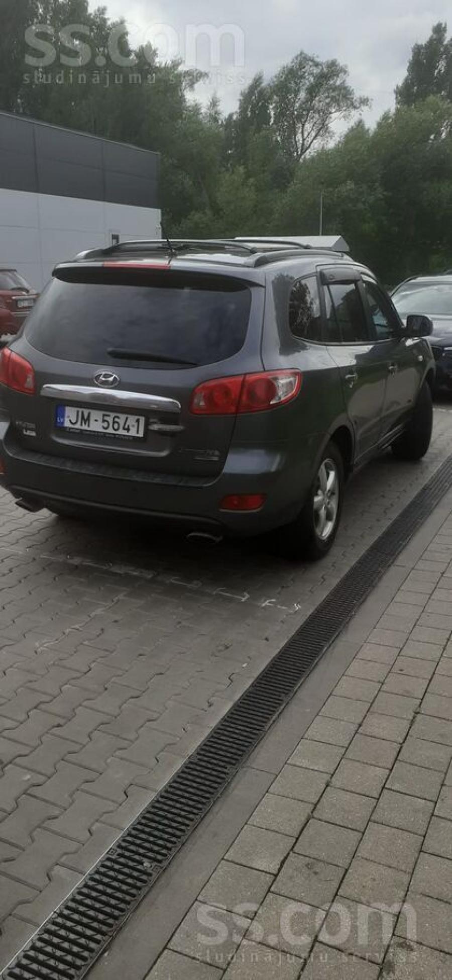 Pelēks Hyundai Santa Fe 2008 Rīga, ar dzinēja tilpumu 2.20 L un nobraukumu 394 tūkst. km par 2700 €, foto 6 vietnē AUTOMOTO.COM.LV