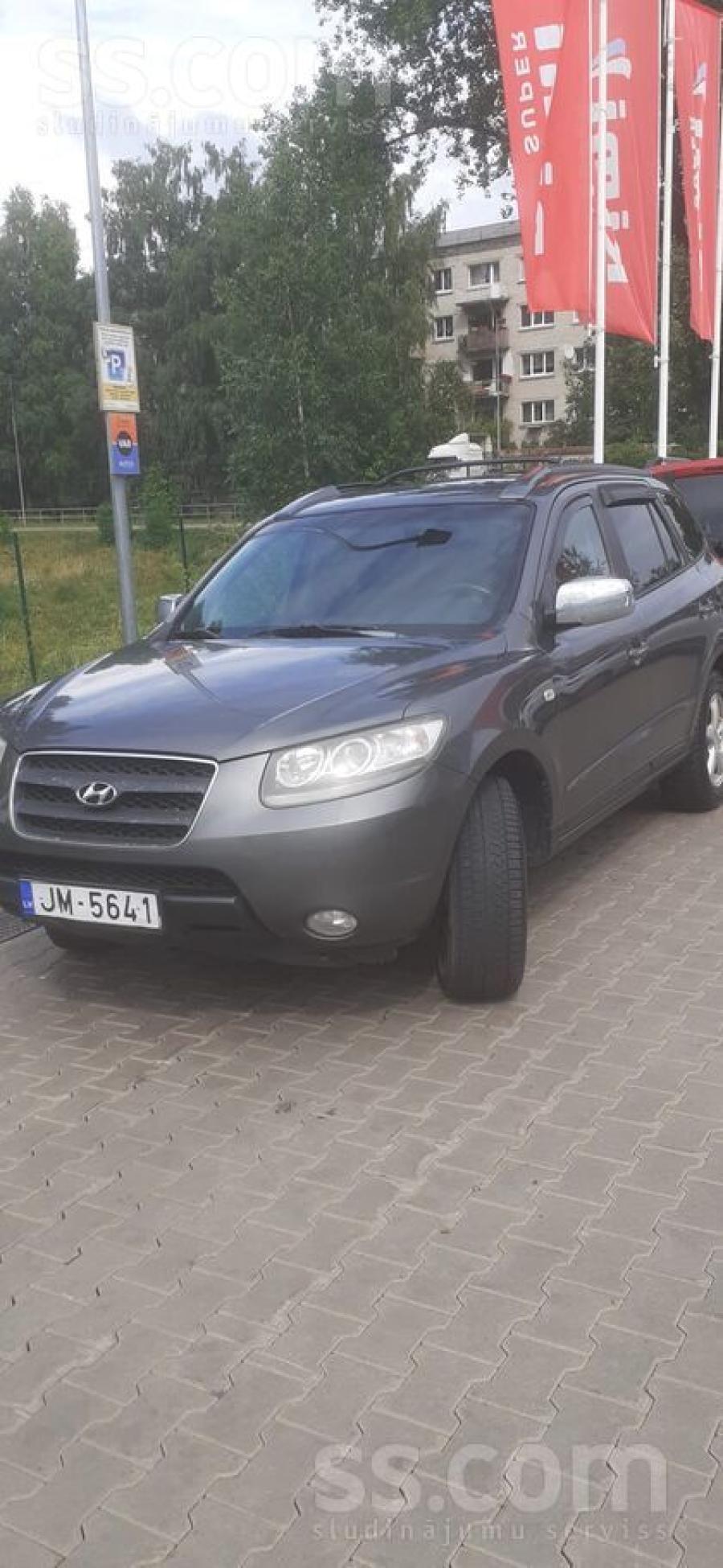 Pelēks Hyundai Santa Fe 2008 Rīga, ar dzinēja tilpumu 2.20 L un nobraukumu 394 tūkst. km par 2700 €, foto 8 vietnē AUTOMOTO.COM.LV