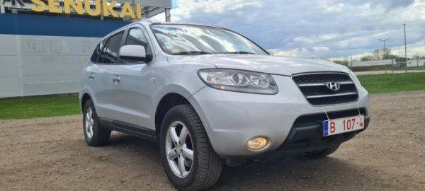 Grey Hyundai Santa Fe 2009 in Riga, with an engine capacity of 2.20 L and mileage of 224 thousand km for 6750 €, photo 7 on AUTOMOTO.COM.LV