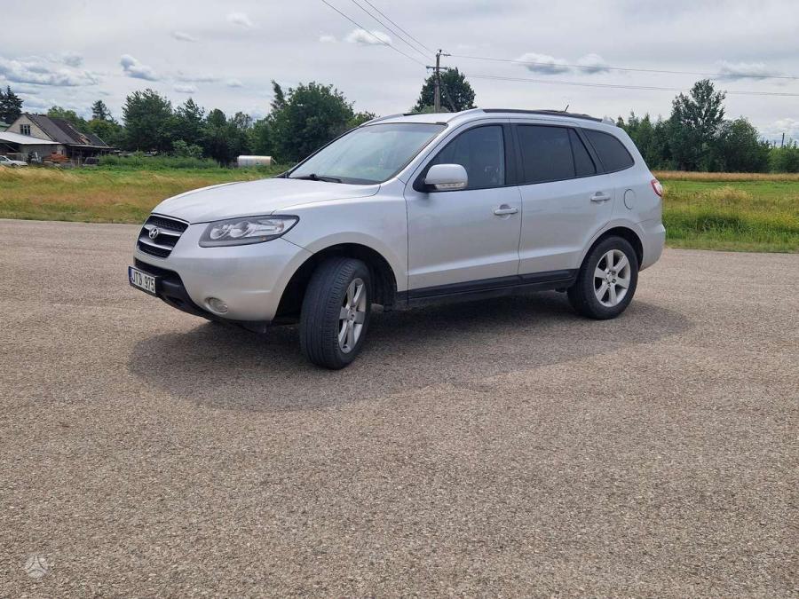 Pelēks Hyundai Santa Fe 2009 Vilkaviškis, ar dzinēja tilpumu 2.19 L un nobraukumu 183 tūkst. km par 4150 €, foto 1 vietnē AUTOMOTO.COM.LV