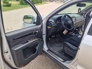 Pelēks Hyundai Santa Fe 2009 Vilkaviškis, ar dzinēja tilpumu 2.19 L un nobraukumu 183 tūkst. km par 4150 €, foto 7 vietnē AUTOMOTO.COM.LV