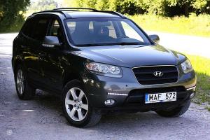 Grey Hyundai Santa Fe 2009 in Kretinga, with an engine capacity of 2.20 L and mileage of 296 thousand km for 4199 €, photo  on AUTOMOTO.COM.LV