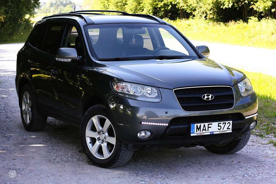 Pelēks Hyundai Santa Fe 2009 Kretinga, ar dzinēja tilpumu 2.20 L un nobraukumu 296 tūkst. km par 4199 €, foto 1 vietnē AUTOMOTO.COM.LV