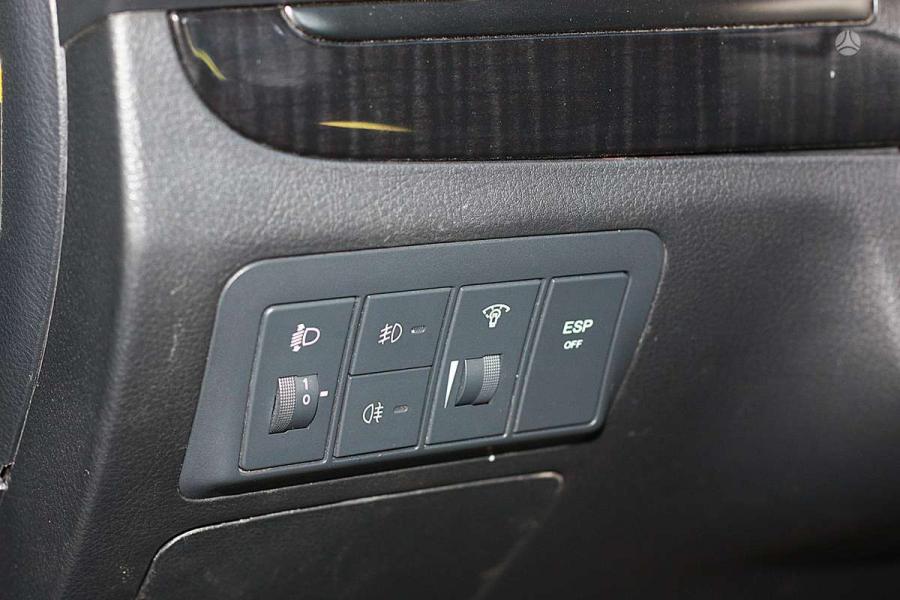 Pelēks Hyundai Santa Fe 2009 Kretinga, ar dzinēja tilpumu 2.20 L un nobraukumu 296 tūkst. km par 4199 €, foto 14 vietnē AUTOMOTO.COM.LV