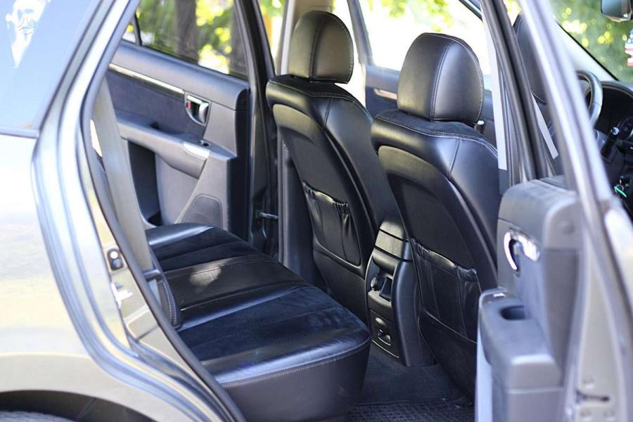 Pelēks Hyundai Santa Fe 2009 Kretinga, ar dzinēja tilpumu 2.20 L un nobraukumu 296 tūkst. km par 4199 €, foto 19 vietnē AUTOMOTO.COM.LV