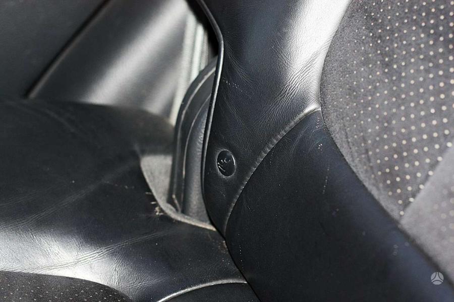Pelēks Hyundai Santa Fe 2009 Kretinga, ar dzinēja tilpumu 2.20 L un nobraukumu 296 tūkst. km par 4199 €, foto 25 vietnē AUTOMOTO.COM.LV