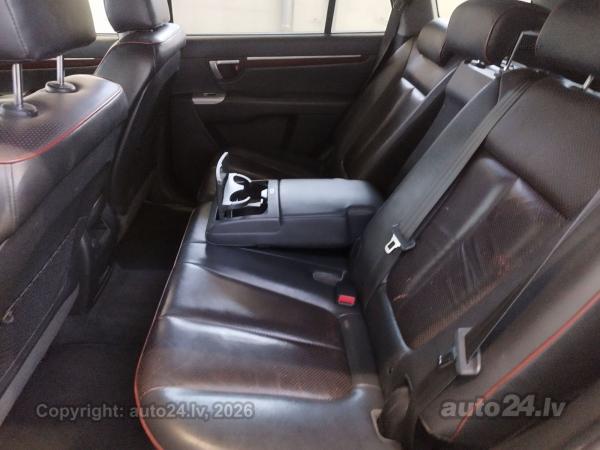 Grey Hyundai Santa Fe 2009 in Tartu, with an engine capacity of 2.20 L and mileage of 253 thousand km for 5990 €, photo 8 on AUTOMOTO.COM.LV