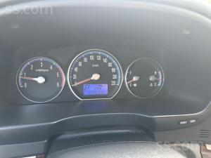 Pelēks Hyundai Santa Fe 2009 Rīga, ar dzinēja tilpumu 2.20 L un nobraukumu 239 tūkst. km par 4200 €, foto 14 vietnē AUTOMOTO.COM.LV
