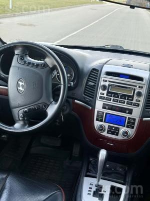 Pelēks Hyundai Santa Fe 2009 Rēzekne, ar dzinēja tilpumu 2.20 L un nobraukumu 233 tūkst. km par 4600 €, foto 5 vietnē AUTOMOTO.COM.LV
