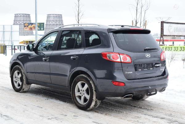 Pelēks Hyundai Santa Fe 2010 Viļņa, ar dzinēja tilpumu 2.20 L un nobraukumu 287 tūkst. km par 6950 €, foto 6 vietnē AUTOMOTO.COM.LV