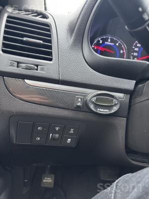 Grey Hyundai Santa Fe 2010 in Daugavpils, with an engine capacity of 2.20 L and mileage of 266 thousand km for 5900 €, photo 19 on AUTOMOTO.COM.LV