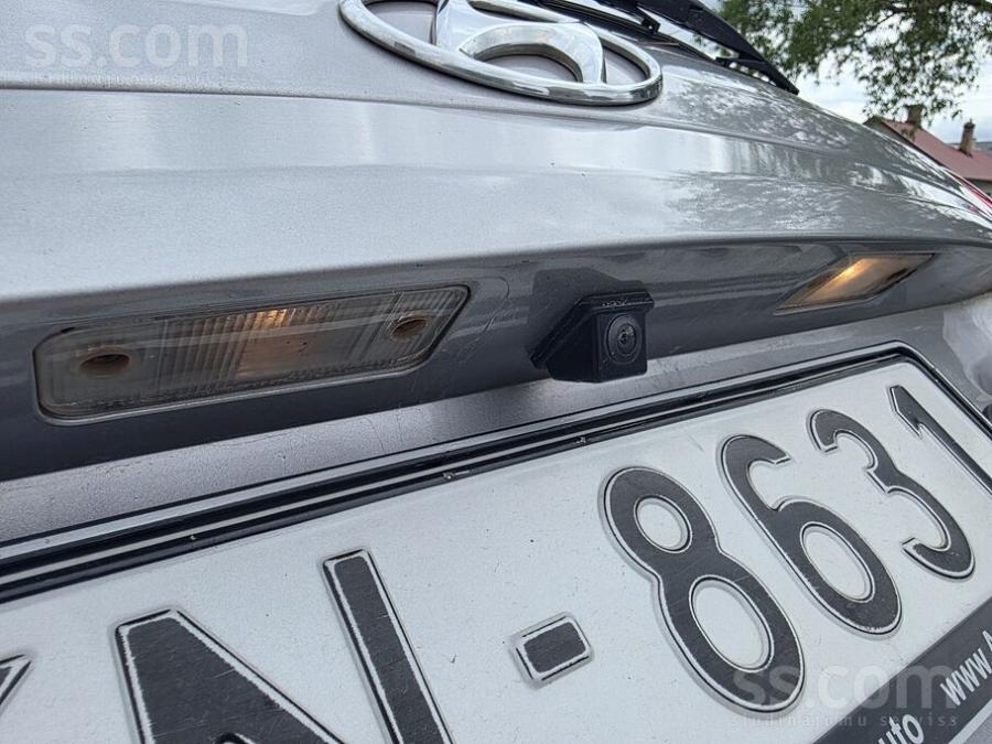 Grey Hyundai Santa Fe 2010 in Ventspils, with an engine capacity of 2.20 L and mileage of 311 thousand km for 4900 €, photo 22 on AUTOMOTO.COM.LV