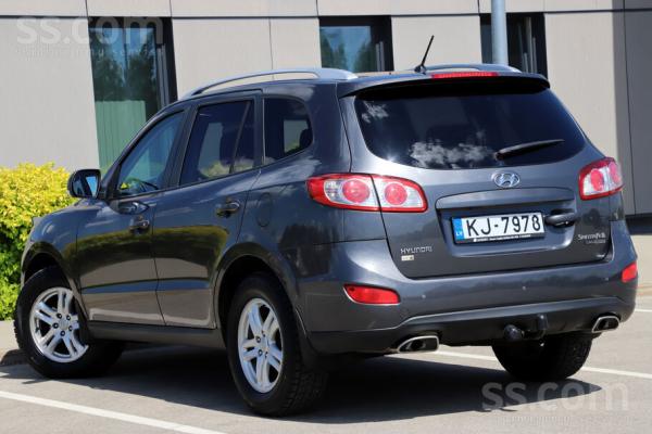 Pelēks Hyundai Santa Fe 2010 Tukums, ar dzinēja tilpumu 2.20 L un nobraukumu 0 tūkst. km par 4750 €, foto 4 vietnē AUTOMOTO.COM.LV