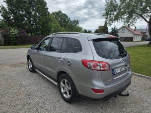 Grey Hyundai Santa Fe 2010 in Ventspils, with an engine capacity of 2.20 L and mileage of 311 thousand km for 4900 €, photo 9 on AUTOMOTO.COM.LV