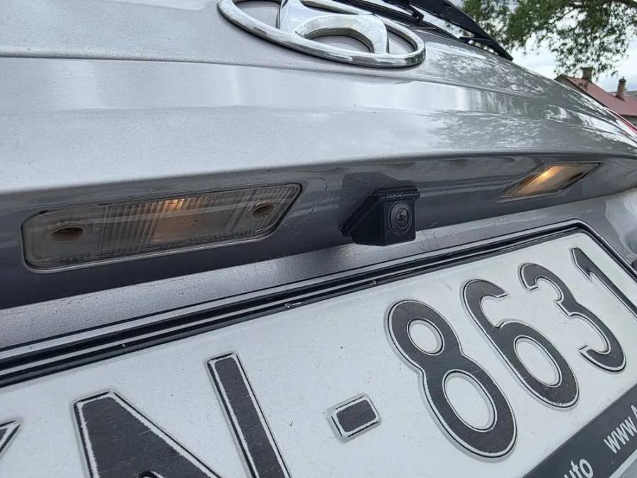 Grey Hyundai Santa Fe 2010 in Ventspils, with an engine capacity of 2.20 L and mileage of 311 thousand km for 4900 €, photo 22 on AUTOMOTO.COM.LV
