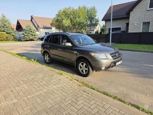 Pelēks Hyundai Santa Fe 2010 Klaipėda, ar dzinēja tilpumu 2.19 L un nobraukumu 222 tūkst. km par 4400 €, foto 3 vietnē AUTOMOTO.COM.LV
