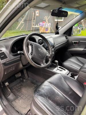 Pelēks Hyundai Santa Fe 2010 Liepāja, ar dzinēja tilpumu 2.20 L un nobraukumu 139 tūkst. km par 6500 €, foto 8 vietnē AUTOMOTO.COM.LV