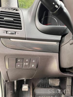 Pelēks Hyundai Santa Fe 2010 Liepāja, ar dzinēja tilpumu 2.20 L un nobraukumu 139 tūkst. km par 6500 €, foto 12 vietnē AUTOMOTO.COM.LV