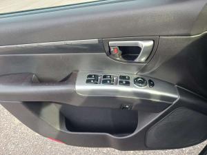 Pelēks Hyundai Santa Fe 2010 Marijampole, ar dzinēja tilpumu 2.20 L un nobraukumu 218 tūkst. km par 5650 €, foto 13 vietnē AUTOMOTO.COM.LV