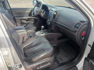 Pelēks Hyundai Santa Fe 2010 Marijampole, ar dzinēja tilpumu 2.20 L un nobraukumu 218 tūkst. km par 5650 €, foto 15 vietnē AUTOMOTO.COM.LV